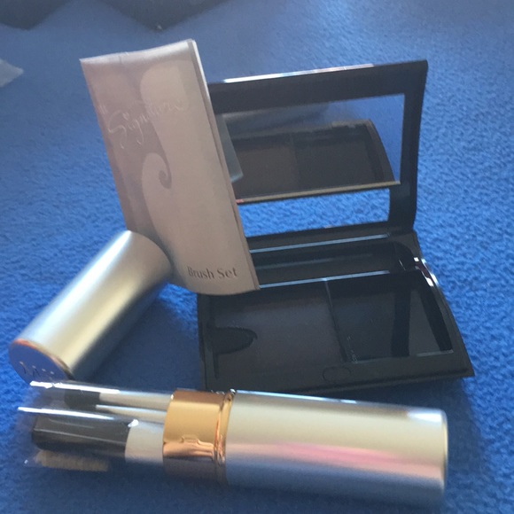 Mary Kay | Makeup | New Mary Kay Compact With Brush Set | Poshmark